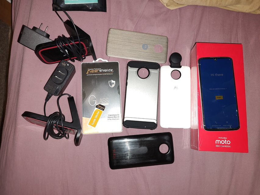 moto Z mods and verizon wireless chargers | Cell Phones for sale on ...