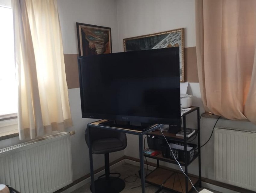Sony TV with wall mounting bracket. With internet connection and remote ...