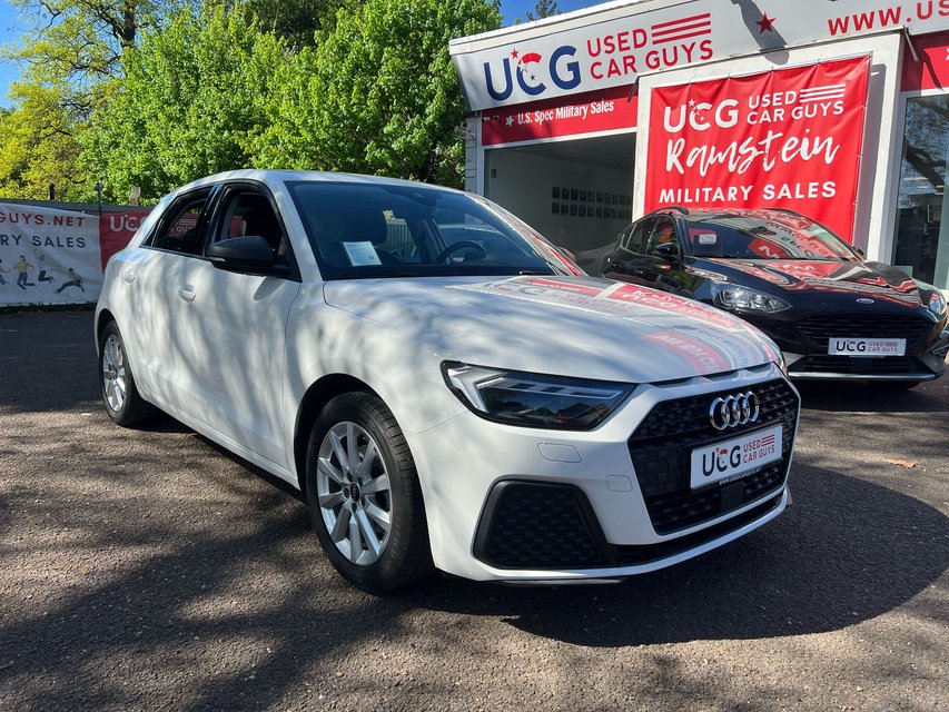 2022 Audi A1 Sportback igh-performance sound system with 6 speakers ...