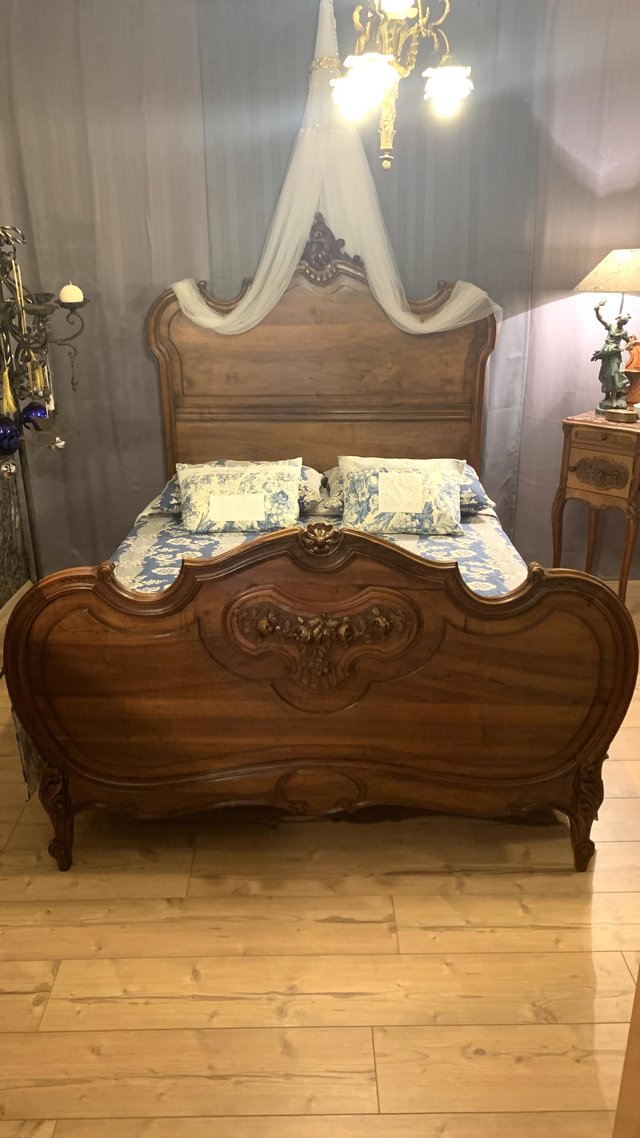 Bedroom Set - Lousi XV circa 1900 | Antiques for sale on Ramstein bookoo!
