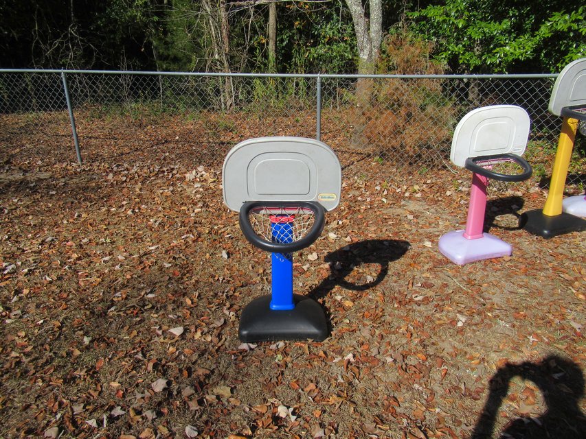 little tykes basketball goal one blue n one pink 2yrs old n up/$5.oo ...